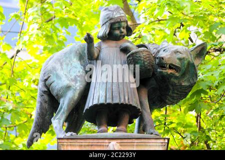 Little Red Riding Hood statue in Alsfeld, Hesse, Germany, Europe Stock ...