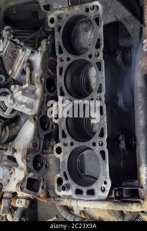 The four-cylinder disassembled engine block Stock Photo - Alamy