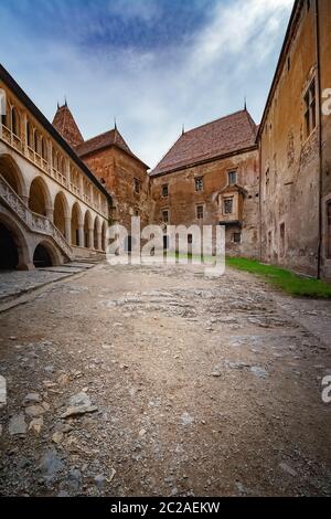 Inner courtyard, Corvin Castle, medieval castle in Hunedoara ...