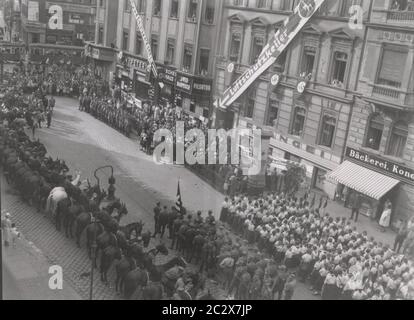 NAZI RAID 1933 Stock Photo - Alamy