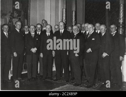 Group Portrait Heinrich Hoffmann Photographs 1934 Adolf Hitler's ...