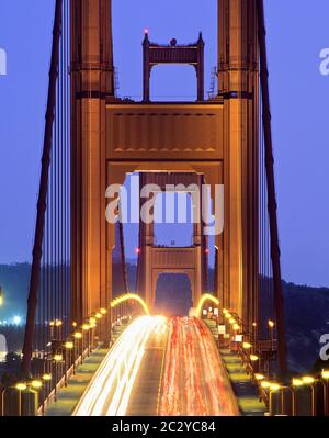 USA, California, San Francisco, golden Gate Bridge at twilight Stock ...