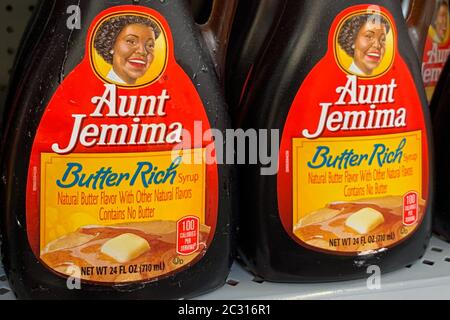 Bottles of Aunt Jemima syrup and Uncle Ben's rice products Stock Photo ...