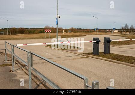 No entry, STOP, security cameras, auto prohibition Stock Photo - Alamy