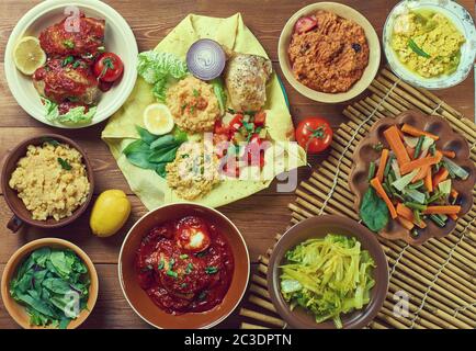 Enkulal Atkilt Wot, Ethiopian cuisine, Traditional assorted African ...