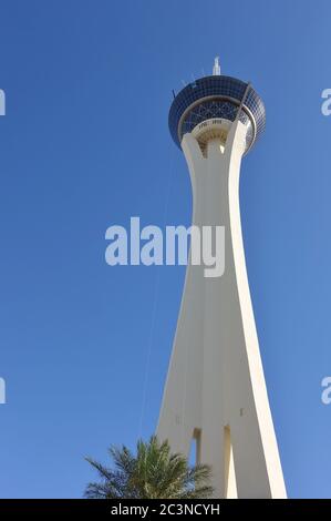The STRAT Hotel Tower, formerly The Stratosphere Hotel Tower at night ...