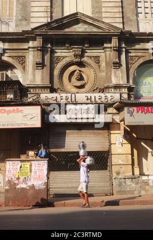 Swadeshi Market old building ; Kalbadevi road ; Marine Lines ; Bombay ...