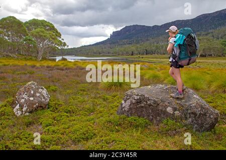 Lake Ayr and Mt Oakleigh Stock Photo - Alamy