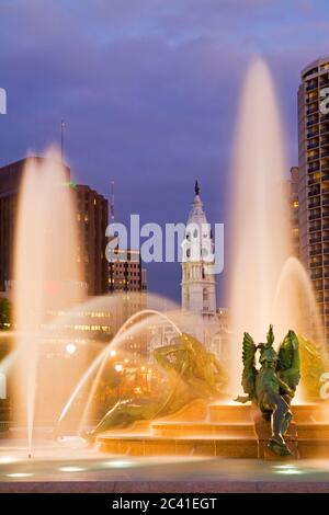 Logan Square Fountain, Parkway Museum District, Philadelphia ...