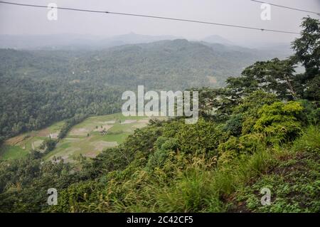 Traveling from Columbo to Kandy Stock Photo - Alamy