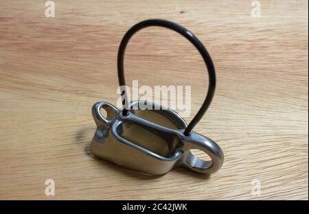 Belay device (ATC) with guide mode function Stock Photo - Alamy
