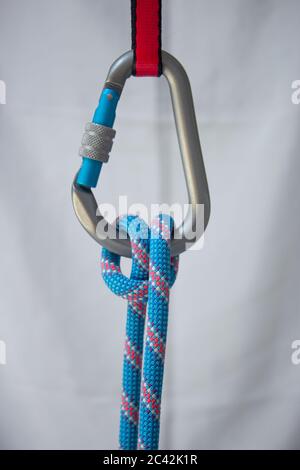 "Munter hitch" knot for mountain climbing Stock Photo - Alamy