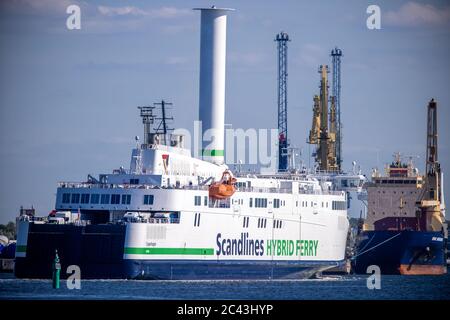Rostock: Scandlines ferry "Copenhagen", rotor ship with Flettner rotor ...
