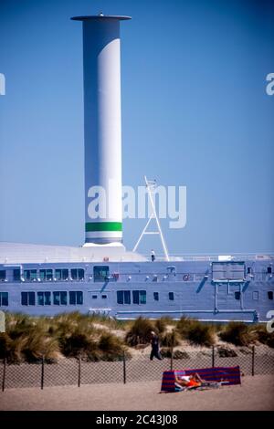 Scandlines hybrid ferry COPENHAGEN with installed Norsepower Rotor Sail ...