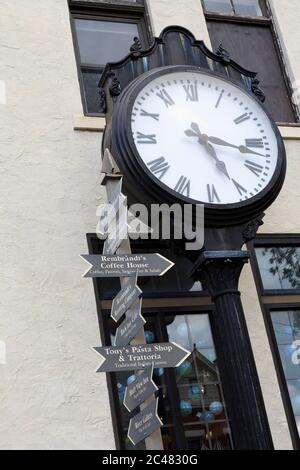 Bluff View Arts District in Chattanooga, Tennessee Stock Photo - Alamy