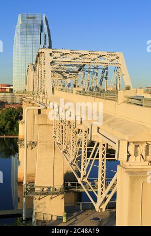 Shelby Pedestrian Bridge & Pinnacle Tower,Tennessee,USA Stock Photo - Alamy
