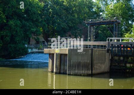 Teston Lock, Teston Bridge Country Park, Teston, Maidstone Stock Photo ...