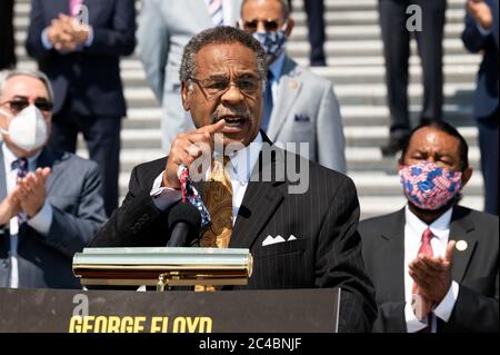 U.S. Representative Emanuel Cleaver (D-MO) speaking at a press ...