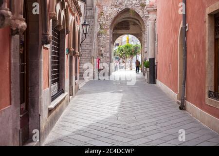 City gate in Taormina, Sicily Stock Photo - Alamy