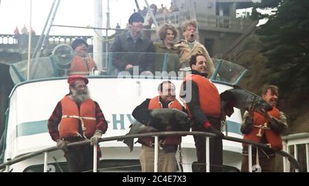 JACK NICHOLSON, DANNY DEVITO, ONE FLEW OVER THE CUCKOO'S NEST, 1975 ...