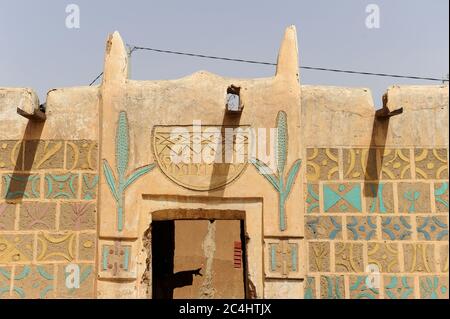 NIGER Zinder, old town, houses in Hausa style and decor, view from ...