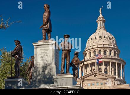 Texas State Capitol building and confederate soldiers monument Austin ...