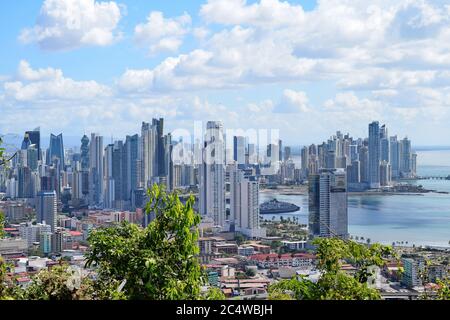 PANAMA CITY, PANAMA - FEBRUARY 28, 2018: Pablo Arosemena Statue, Plaza ...