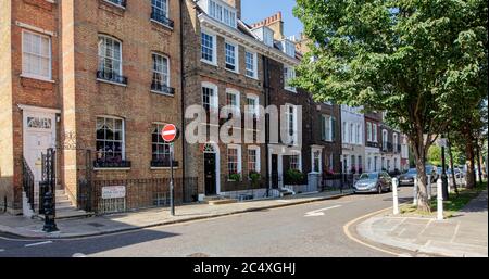 Houses in Upper Cheyne Row; affluent, upmarket area of Chelsea. London ...