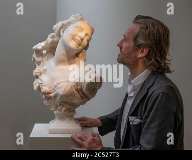 Park Stuart - Roses Stock Photo - Alamy