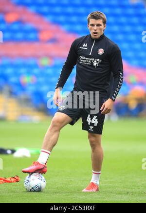 Charlton Athletic's Josh Davison warms up prior to the Sky Bet ...