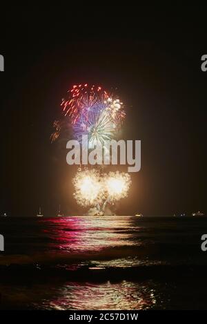 Fireworks at night over Waikiki, K?hi? Beach, Honolulu, Oahu Hawaiian ...