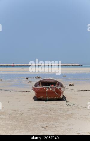Al Ruwais, Al Shamal, beach and fishing village in northern Qatar ...