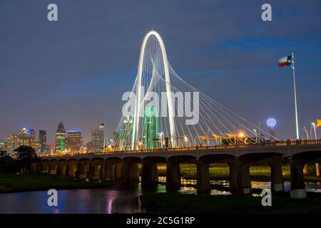 Dallas Texas night time street scene in 1956 Stock Photo - Alamy