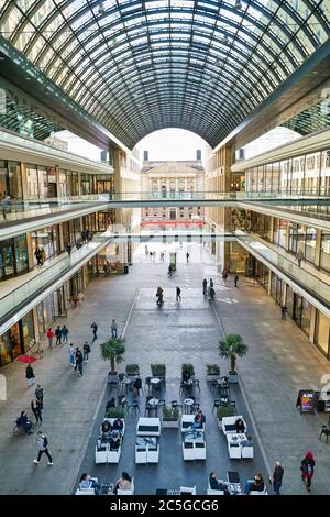 The mall of Berlin, Ceiling, Atrium, Modern Architecture, Interieur ...