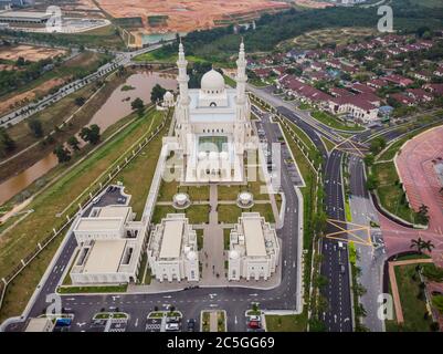 Seremban’s latest attraction, Masjid Sri Sendayan, has won praises from ...