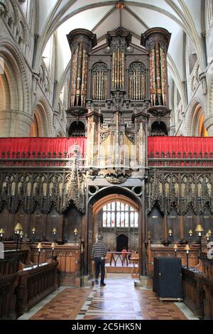 Organ in Gloucester cathedral, Gloucestershire, England Stock Photo - Alamy