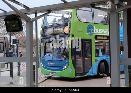 Cambridge National Express coach at bus station Stock Photo - Alamy