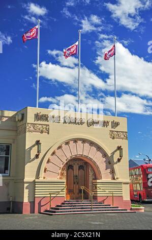 The Art deco facade of the Rothmans Pall Mall Building Napier Hawkes ...