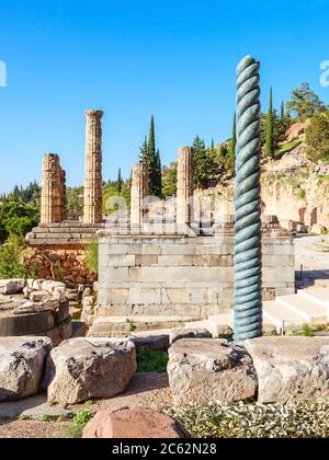 DELPHI ANCIENT TOWN & SEAT OF THE MOST IMPORTANT GREEK TEMPLE & ORACLE ...