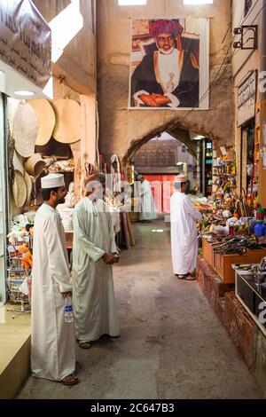 omani Men wearing Traditional Clothes at Mutrah Fish Souk Oman Stock ...