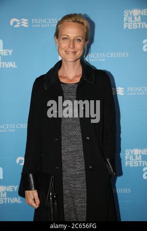 Actress Marta Dusseldorp (the iMom, Innocence, AllSaints, a Place to ...