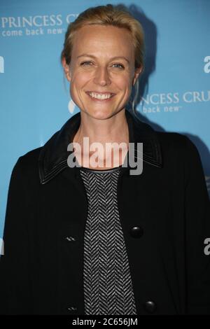 Actress Marta Dusseldorp (the iMom, Innocence, AllSaints, a Place to ...