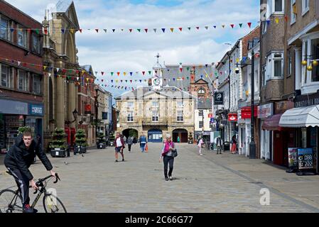 Town Hall and Market Place, Pontefract, West Yorkshire, England UK ...