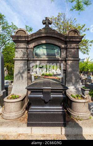 Tomb of Joseph Spiess at Pere Lachaise Cemetery, the largest graveyard ...