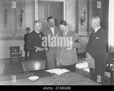 Male choir sings in the Reich Chancellery Heinrich Hoffmann Photographs ...