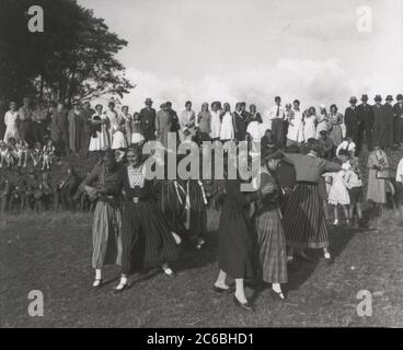 Traditional costumes and folk dance Heinrich Hoffmann Photographs 1934 ...