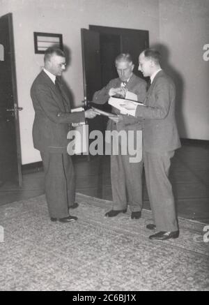A day at the Reich Chancellery - reportage Heinrich Hoffmann ...