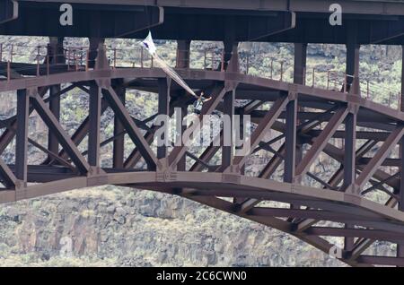 BASE jumpers on the Perrine Memorial Bridge, Twin Falls, Idaho, USA ...
