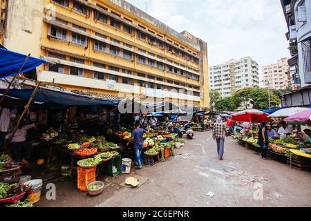 Colaba Causeway Market Stalls Mumbai India Stock Photo - Alamy