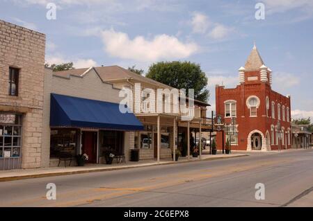 Weatherford, Texas July 18, 2005: Views of the courthouse square in ...